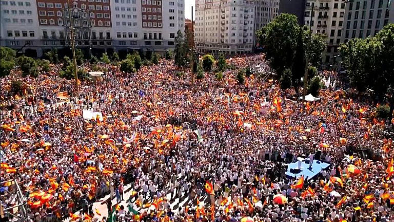 Mass opposition demonstration in Madrid: Feijóo demands fresh elections