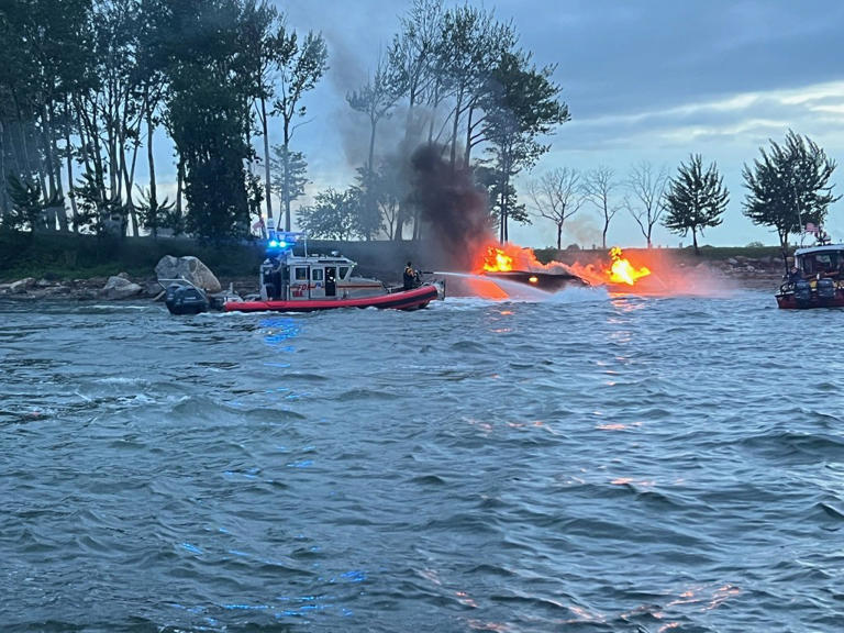 Captain arrested as NYC boat explosion forces 23 passengers to swim for ...