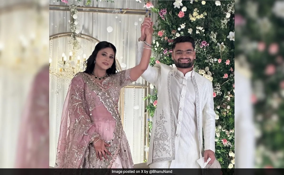 Meet Priya Saroj, Samajwadi Party MP Who Got Engaged To Cricketer Rinku ...