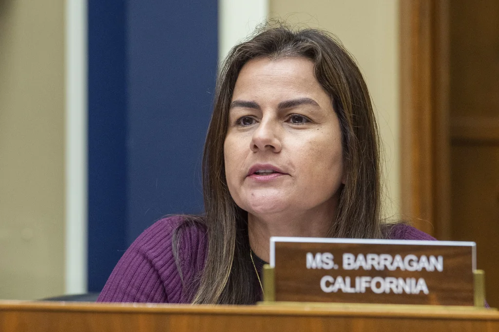 CA Democrat claims ICE agents were first to ‘escalate the situation ...