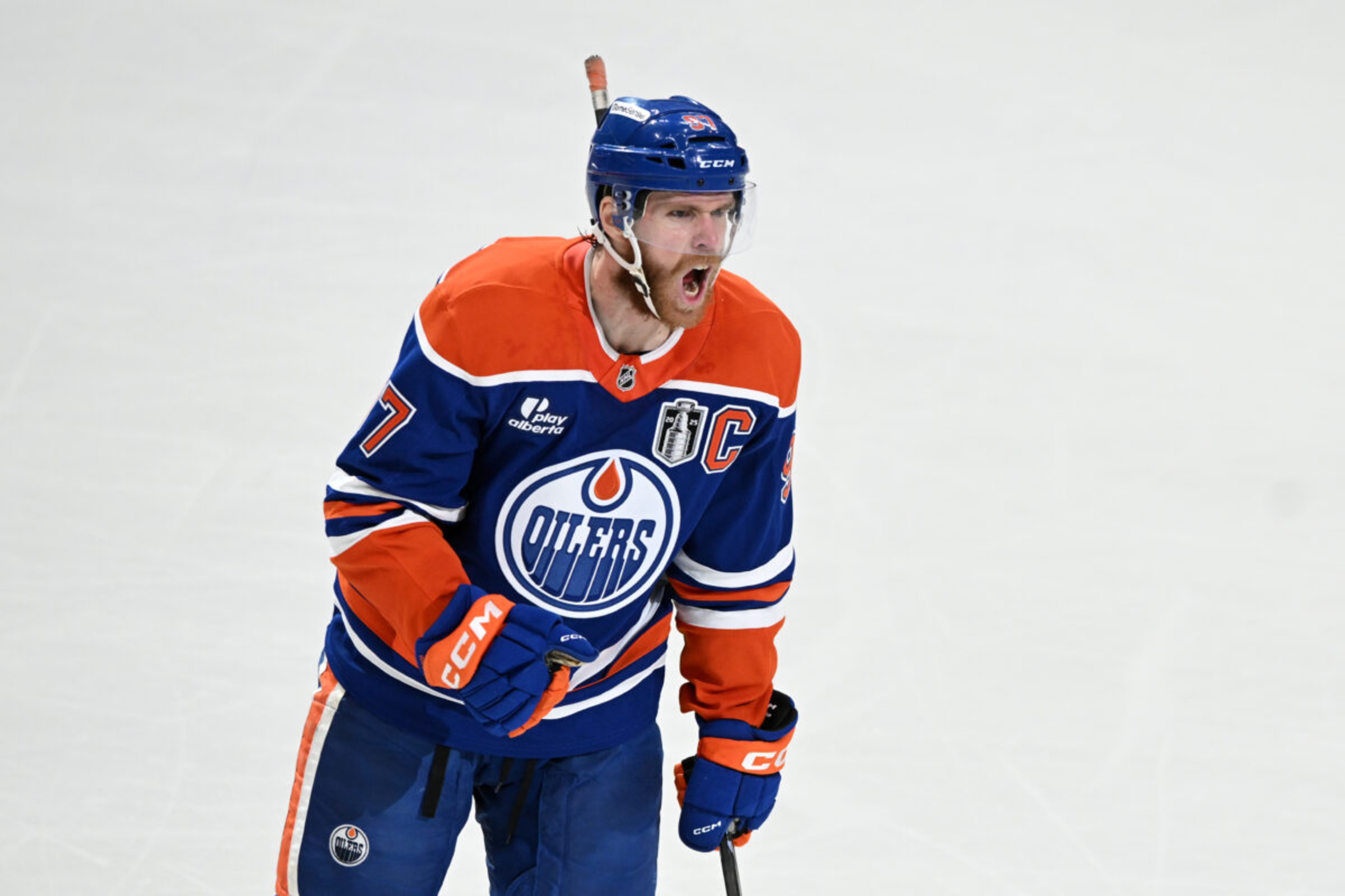 Oilers Extending Knoblauch Improves the Chances of McDavid Staying