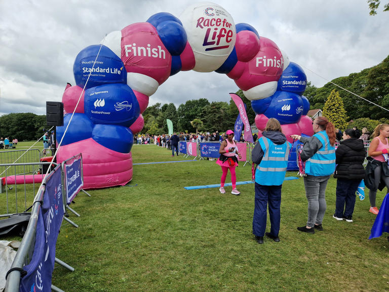 30 heartwarming photos from 2025's Race for Life Sheffield ahead of ...