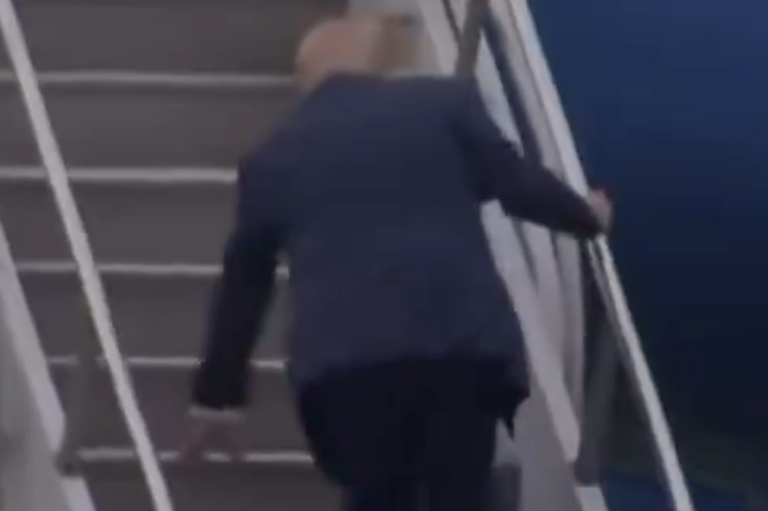Fears Trump 'rapidly deteriorating' as President falls walking up Air ...