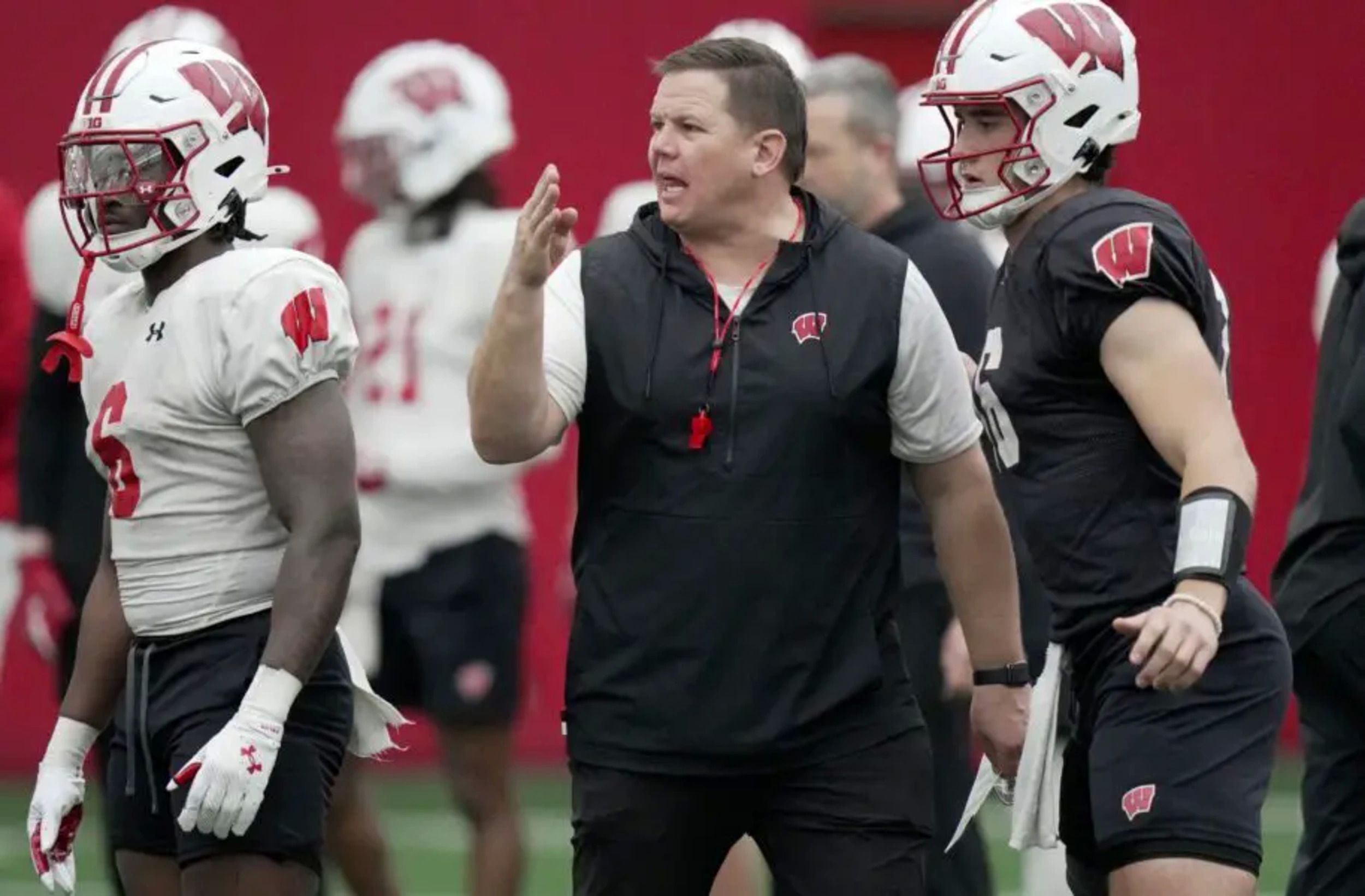 Wisconsin Football Set to Return to Powerful Offensive Line Roots For ...