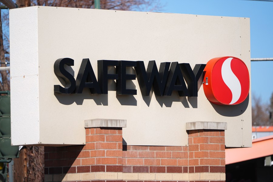 Safeway, Albertsons strike to start at limited locations on Sunday