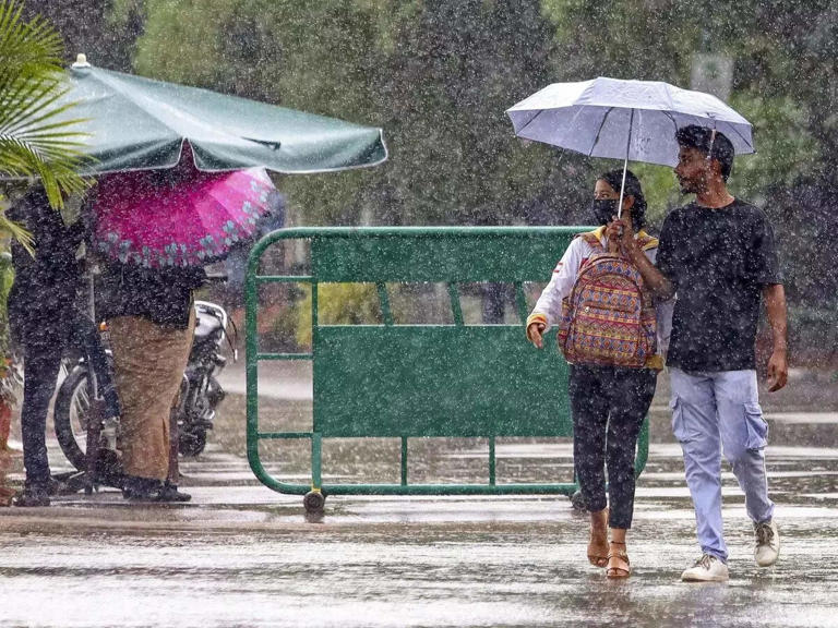Bengaluru weather: City wakes up to light drizzle, IMD predicts ...