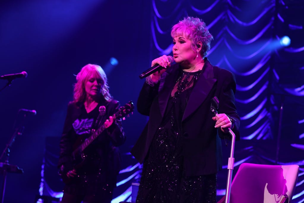 Heart returns to the road with feisty songs and a robust Ann Wilson: Review