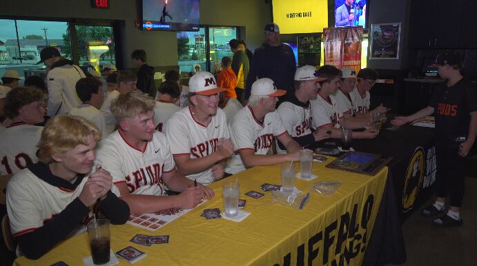 Moorhead High School baseball team receives send-off to state ...