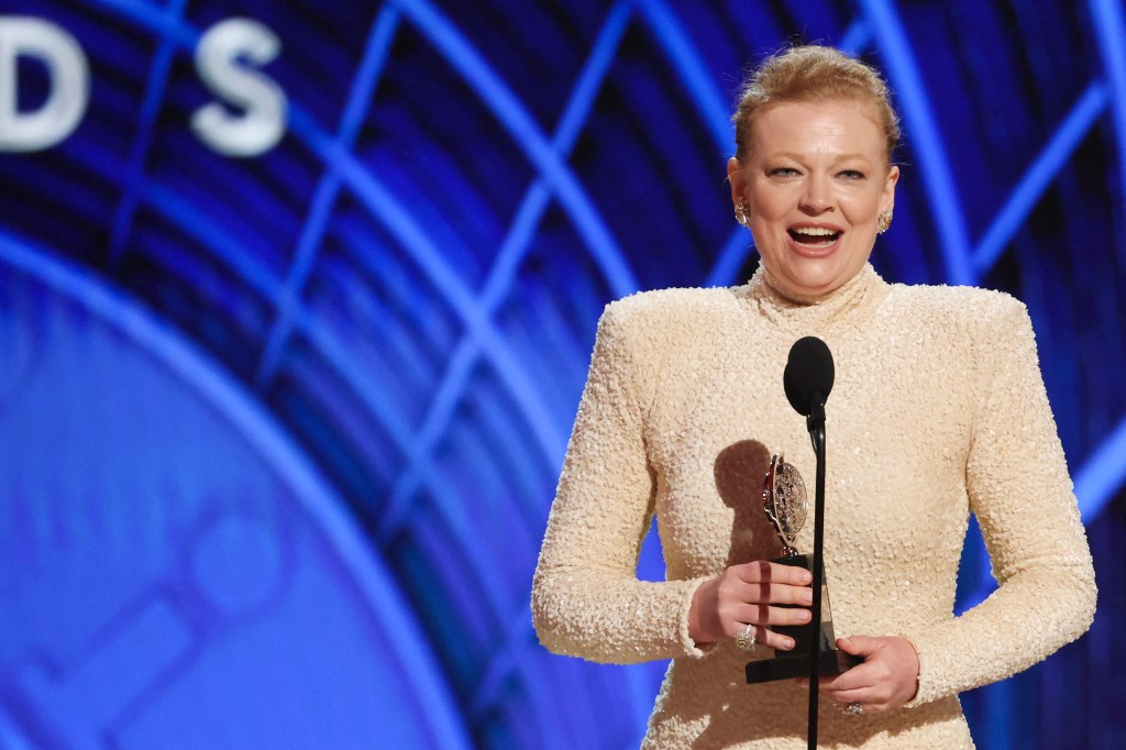Sarah Snook wins Tony for Best Actress in a play for ‘The Picture of ...