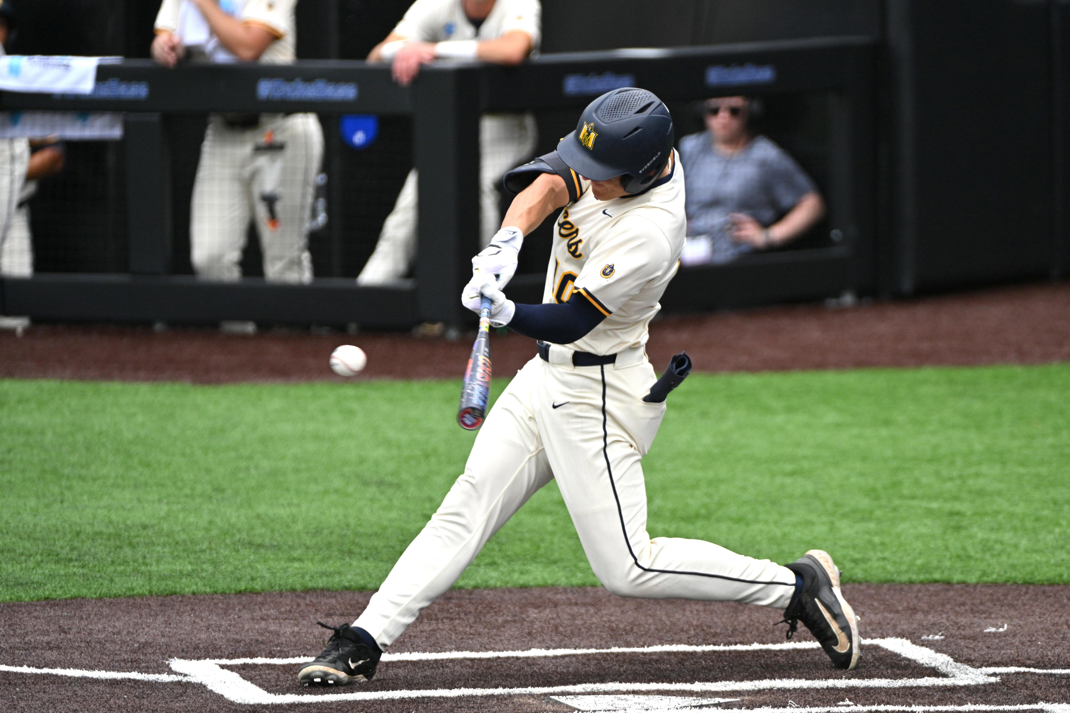 Murray State baseball advances to College World Series 2025: Racers top ...