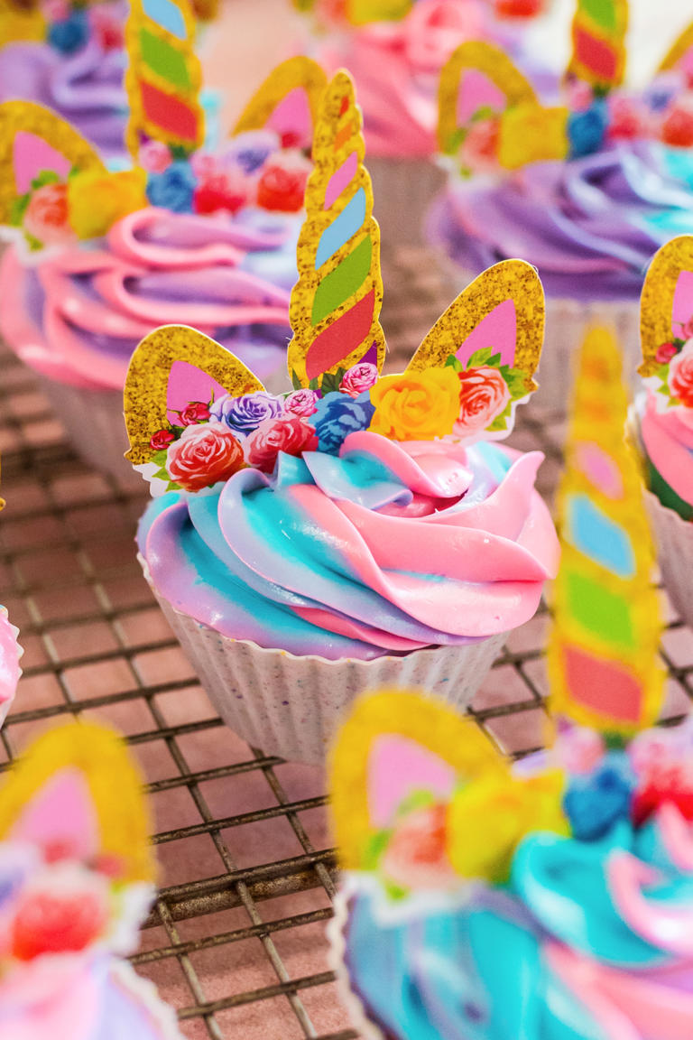 Unicorn cupcakes