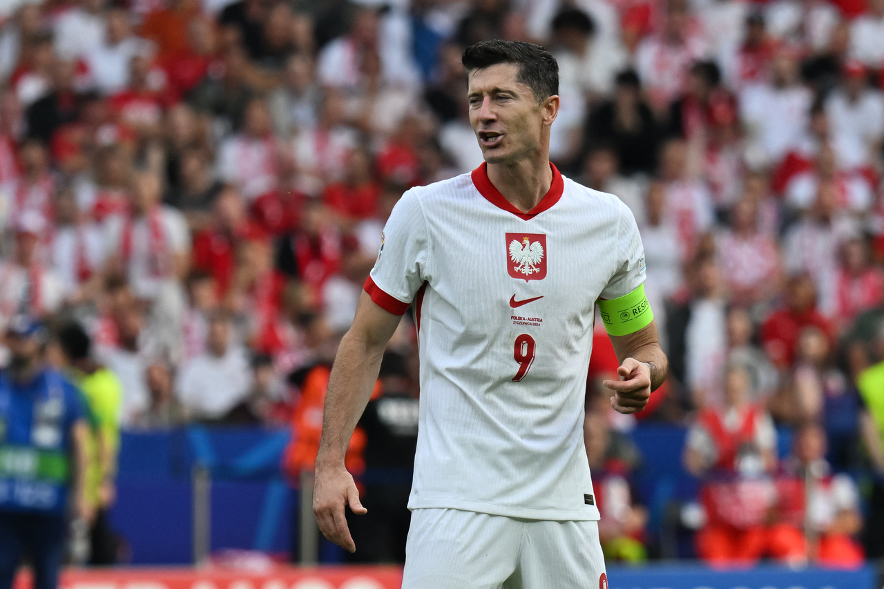 Lewandowski announces retirement from Poland national team