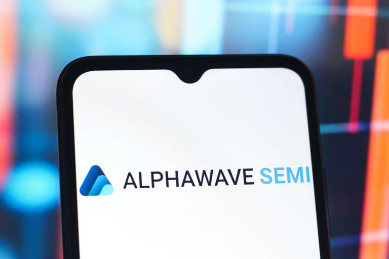 Alphawave agrees £1.8bn takeover by America’s Qualcomm