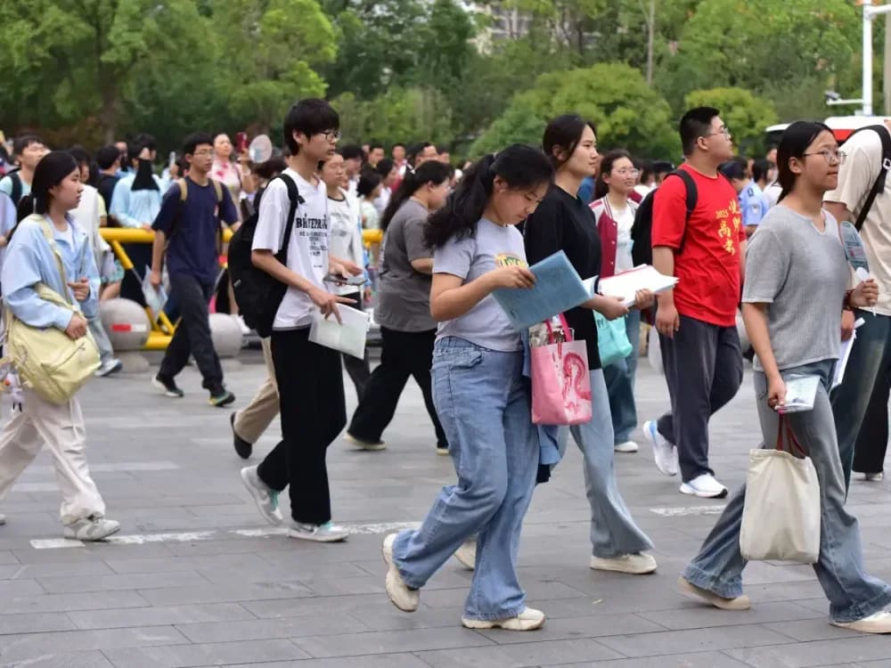 China's Top AI Bots From Alibaba, Tencent, Others Go Dark On Key ...