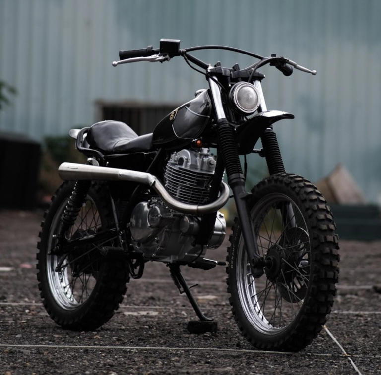 Suzuki TU250 Slash: la trasformazione vincente secondo AX Studio