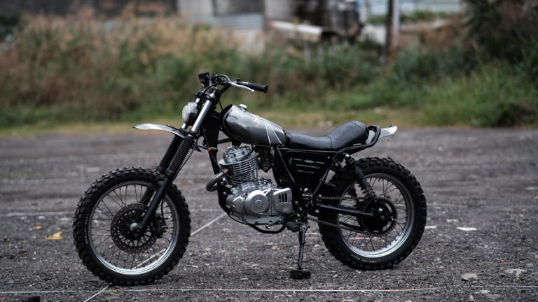 Suzuki TU250 Slash: la trasformazione vincente secondo AX Studio