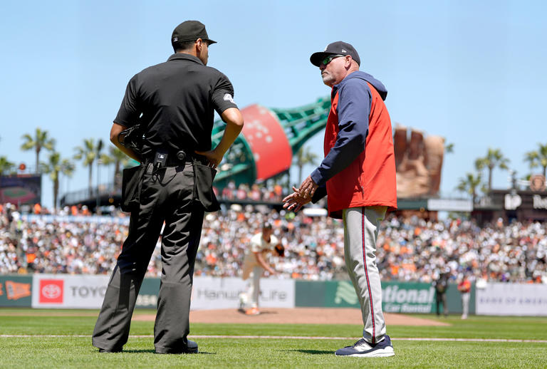 Braves fall to Giants in seventh straight loss