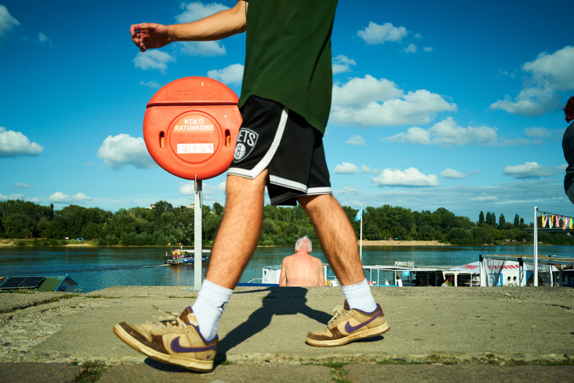 Prune fingers? The science behind the wrinkles