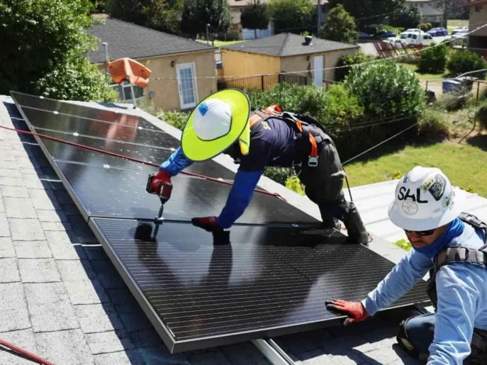 Sunnova Energy To Layoff Over Half Its Workforce; Retail Remains Bullish