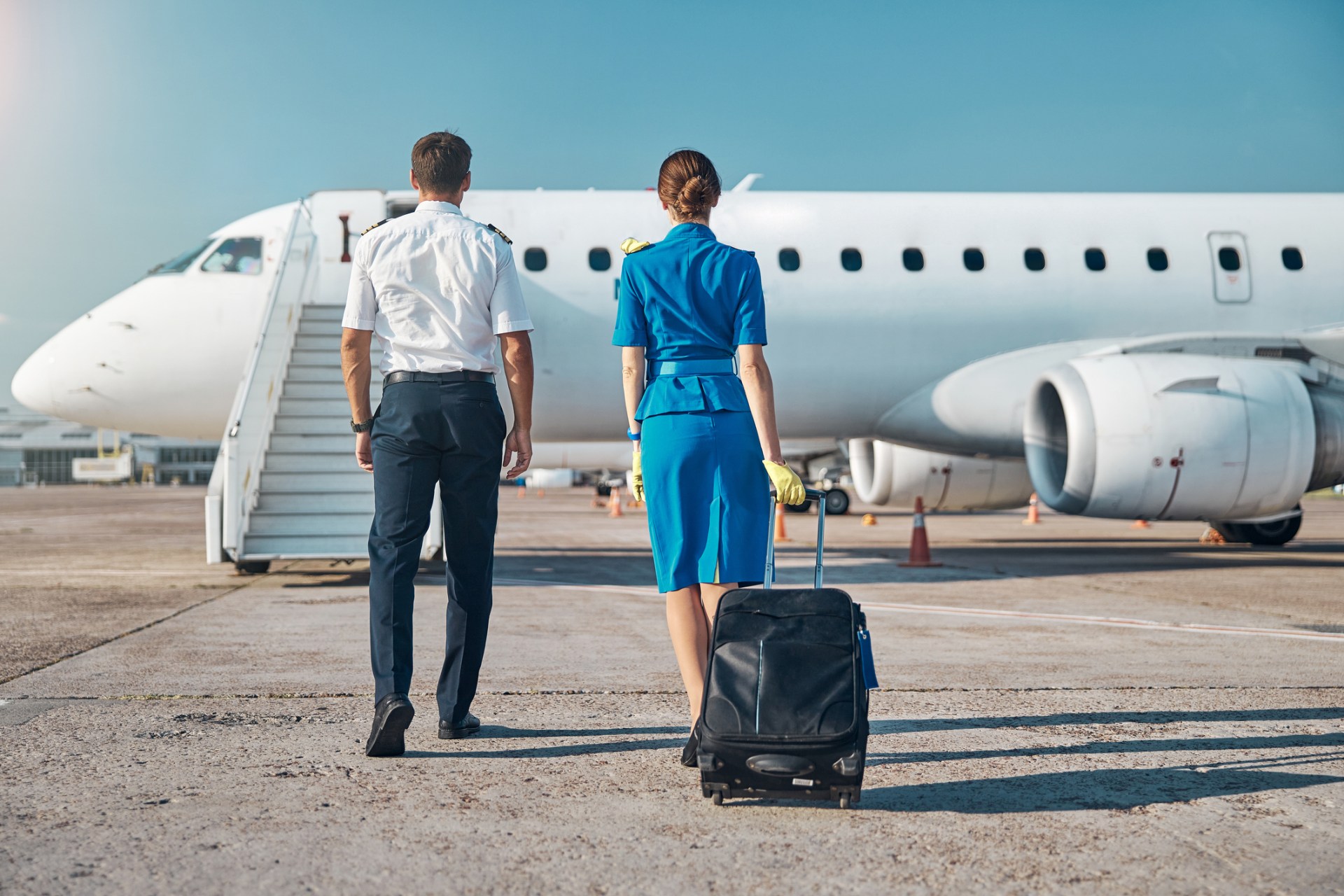 Ex-flight attendant reveals little-known rule for medical emergencies ...
