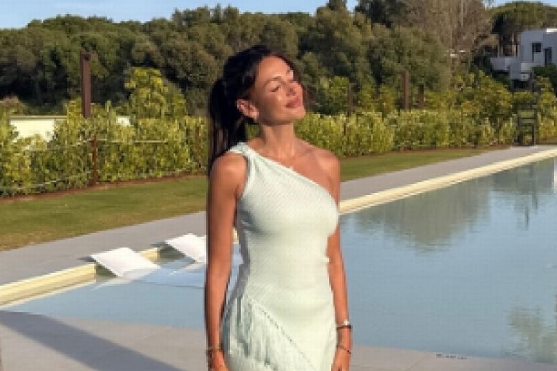 Michelle Keegan looks 'absolutely stunning' on first family holiday ...