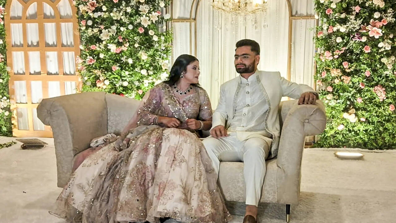 Priya Saroj Net Worth: One of India’s Youngest MPs, Rinku Singh’s ...