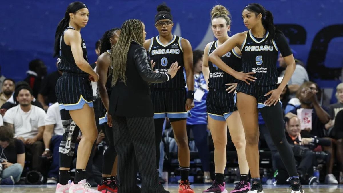 WNBA: Despite a Tough Loss, the Chicago Sky Make History and Set a New ...