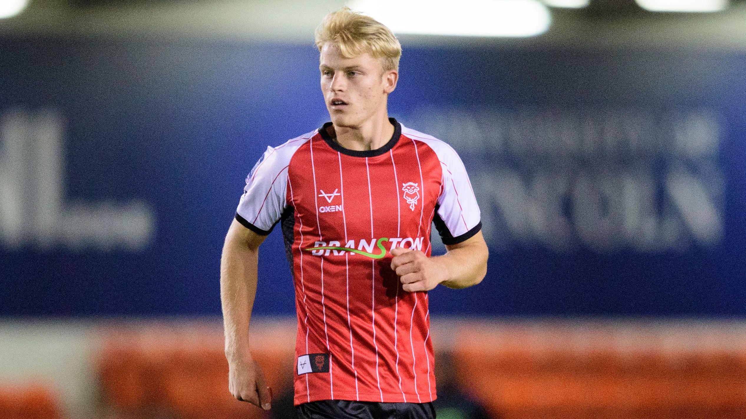 Stevenage sign Plymouth defender Earley