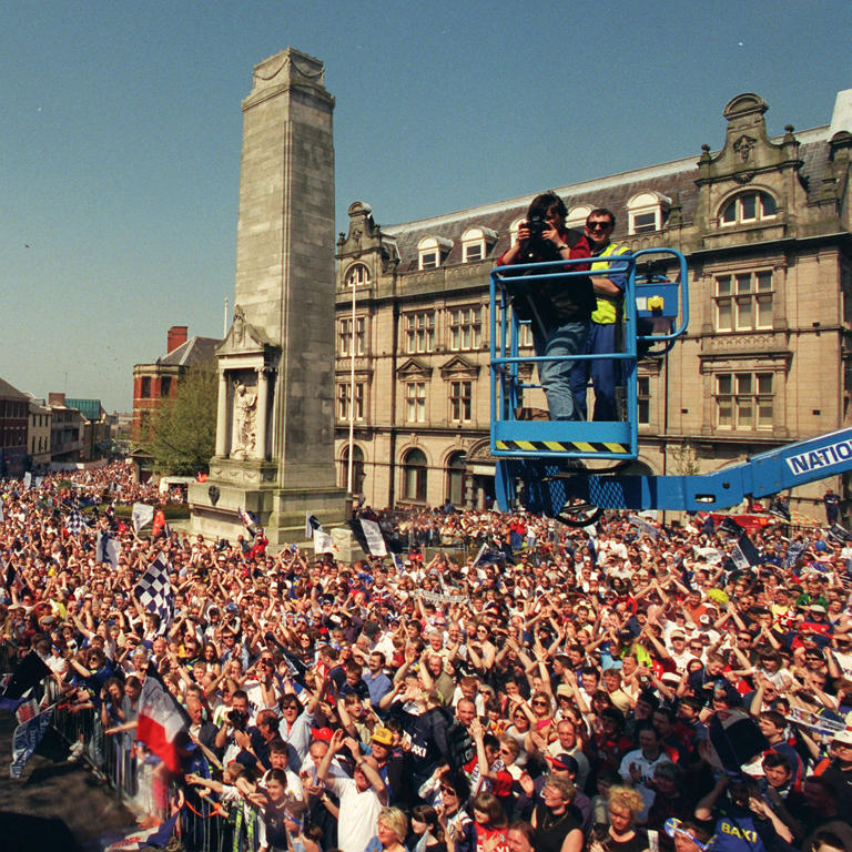 15 crowded people photos that show Prestonians at massive events in the ...