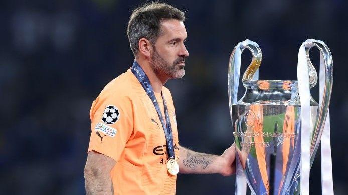 Two games, 12 trophies - Carson leaves Man City