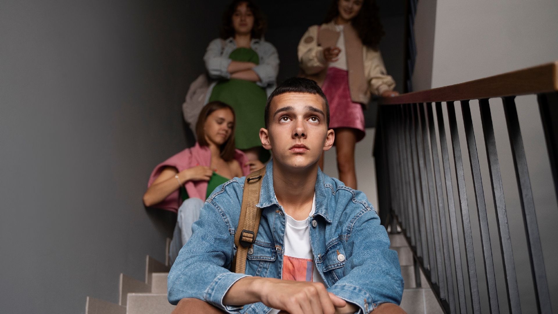 Why we often feel more alone in a group than one-on-one