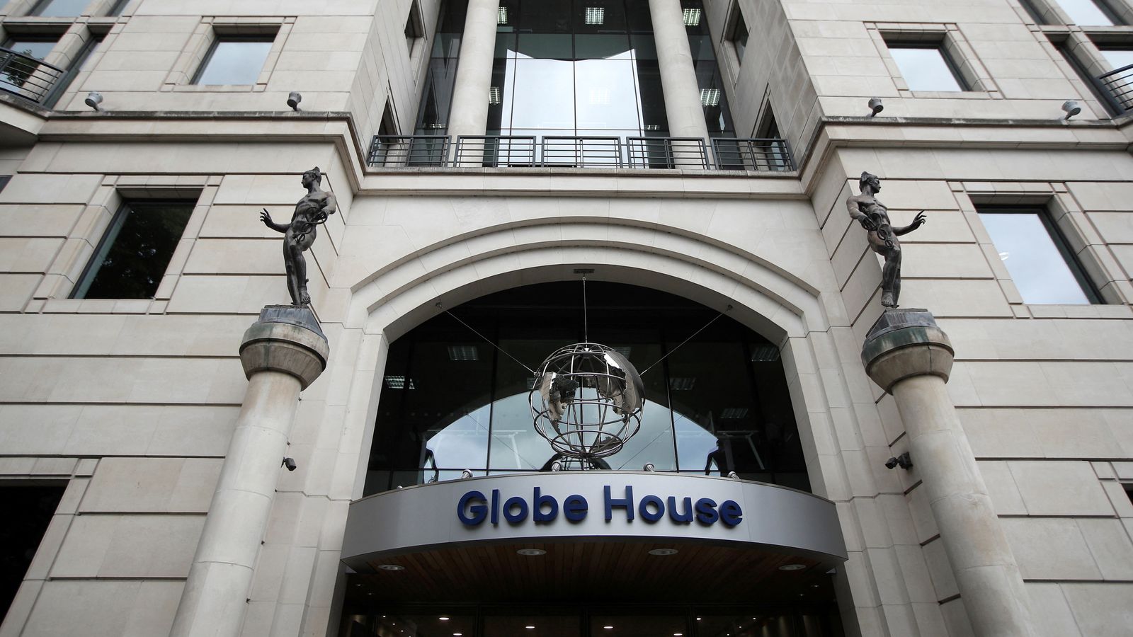 Tobacco giant BAT launches quest to smoke out next chairman