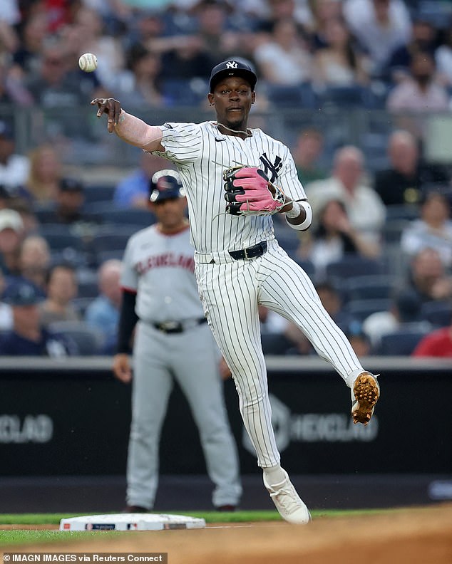 Distracted Yankees star makes throwing error mic'd up on ESPN after vowing to bring 'smoke' vs ...