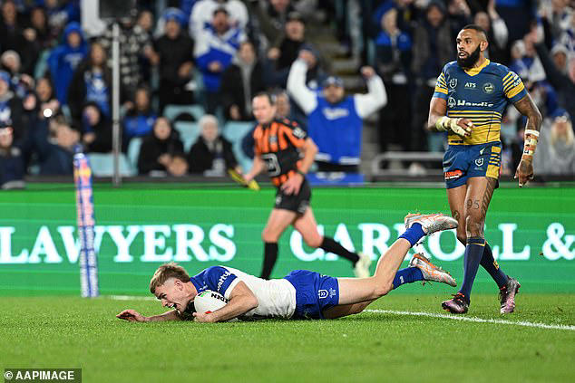 Lachlan Galvin ends month of headlines with try in Bulldogs win