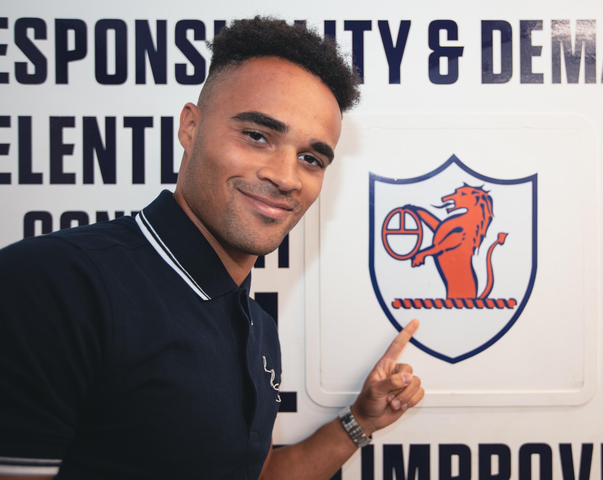 Raith Rovers back Rowe to be sensational new signing