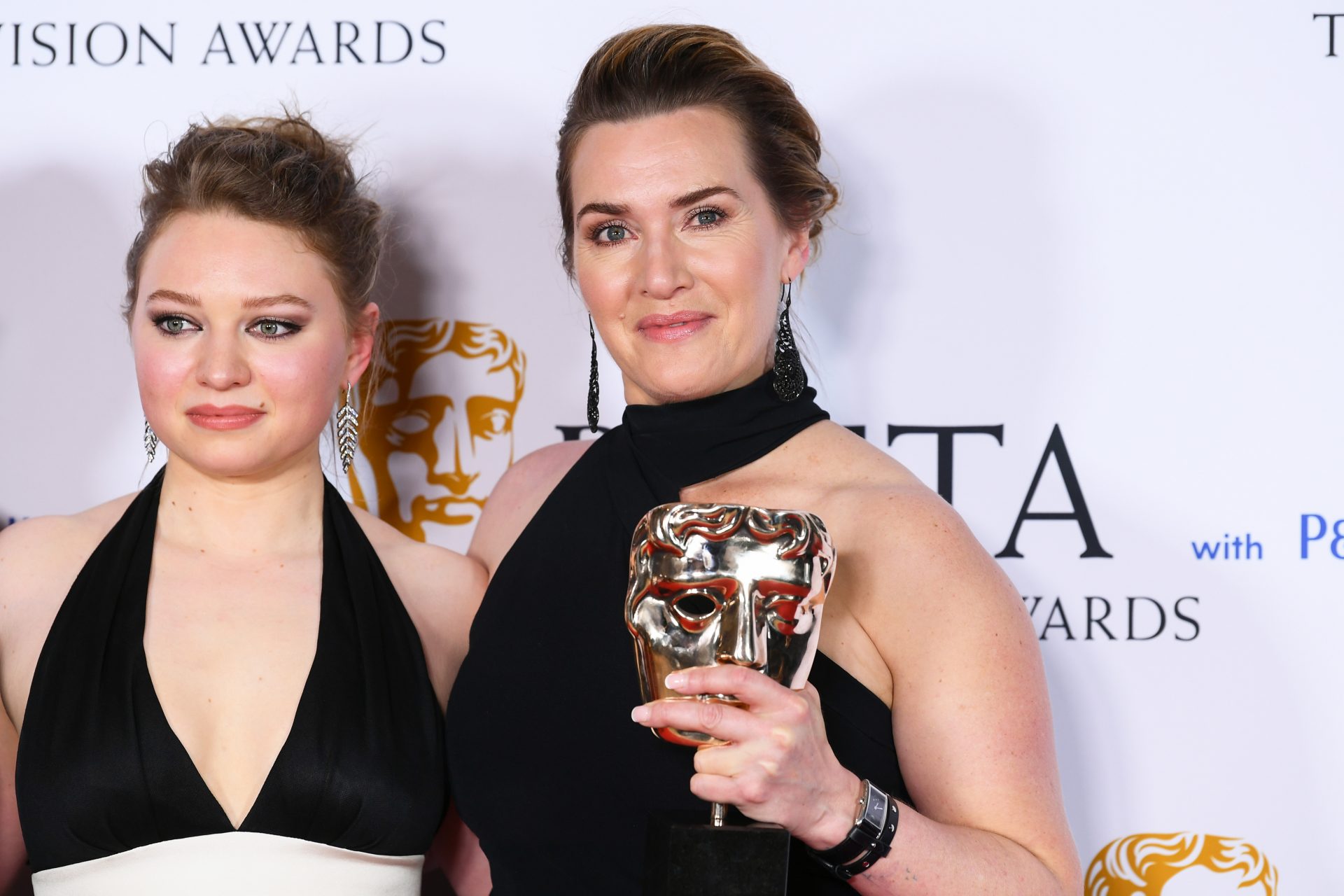 Mia Threapleton : la fille de Kate Winslet se lance avec brio à la ...