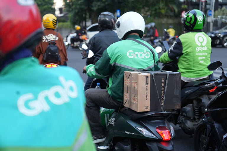 Grab Plays Down GoTo Deal, Says No Talks ‘at This Time’