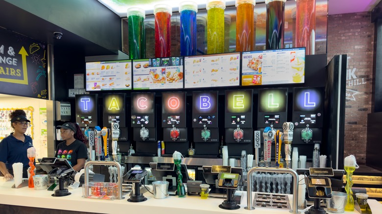 11 Fast Food Chains That Serve Alcohol