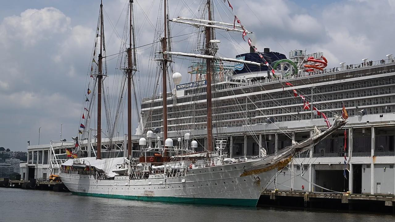 NY: Spanish Sail Ship Juan Sebastian Elcano Docked In NYC - 62063779