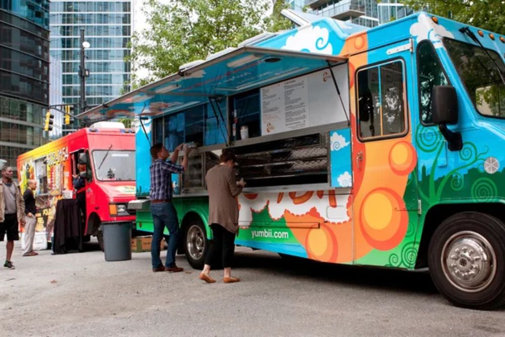 20 Food Trucks That Became Tourist Attractions
