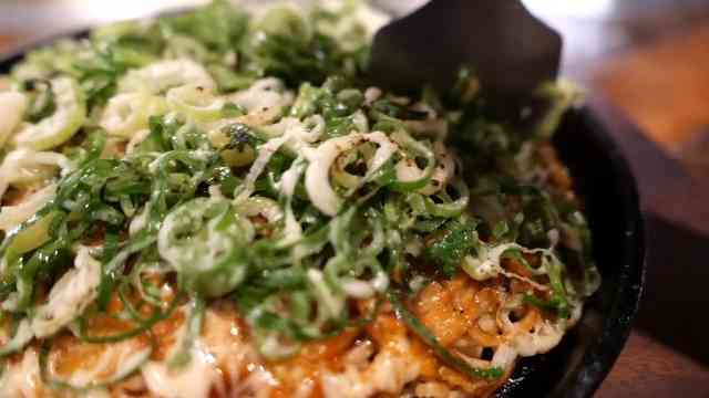 The Best New Way to Eat Burgers 🍔