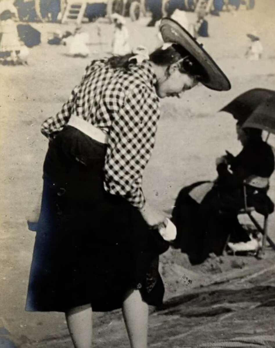 19 Vintage Photos Of The Edwardian Era Style In 1906