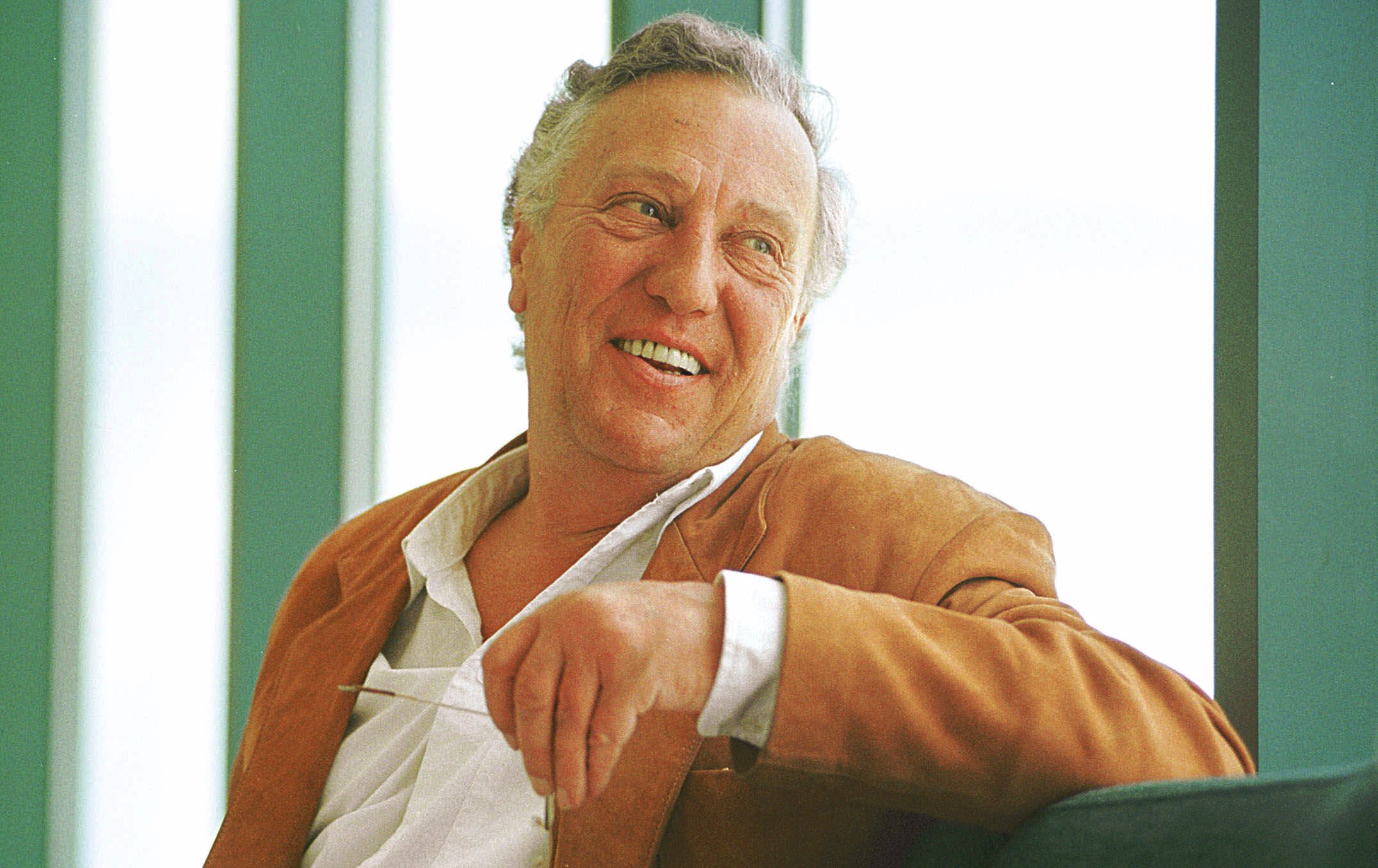 Frederick Forsyth, thriller writer of ‘Day of the Jackal,’ dies at 86