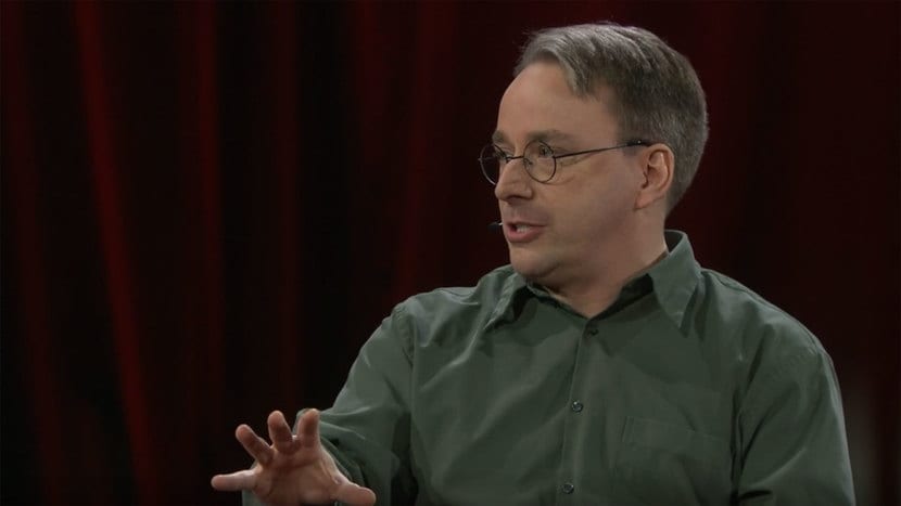 Linus Torvalds advierte: Bcachefs podría ser eliminado del kernel 6.17