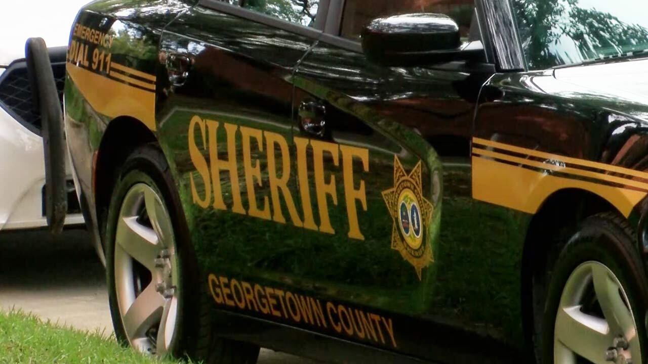 Georgetown County deputies on scene of standoff