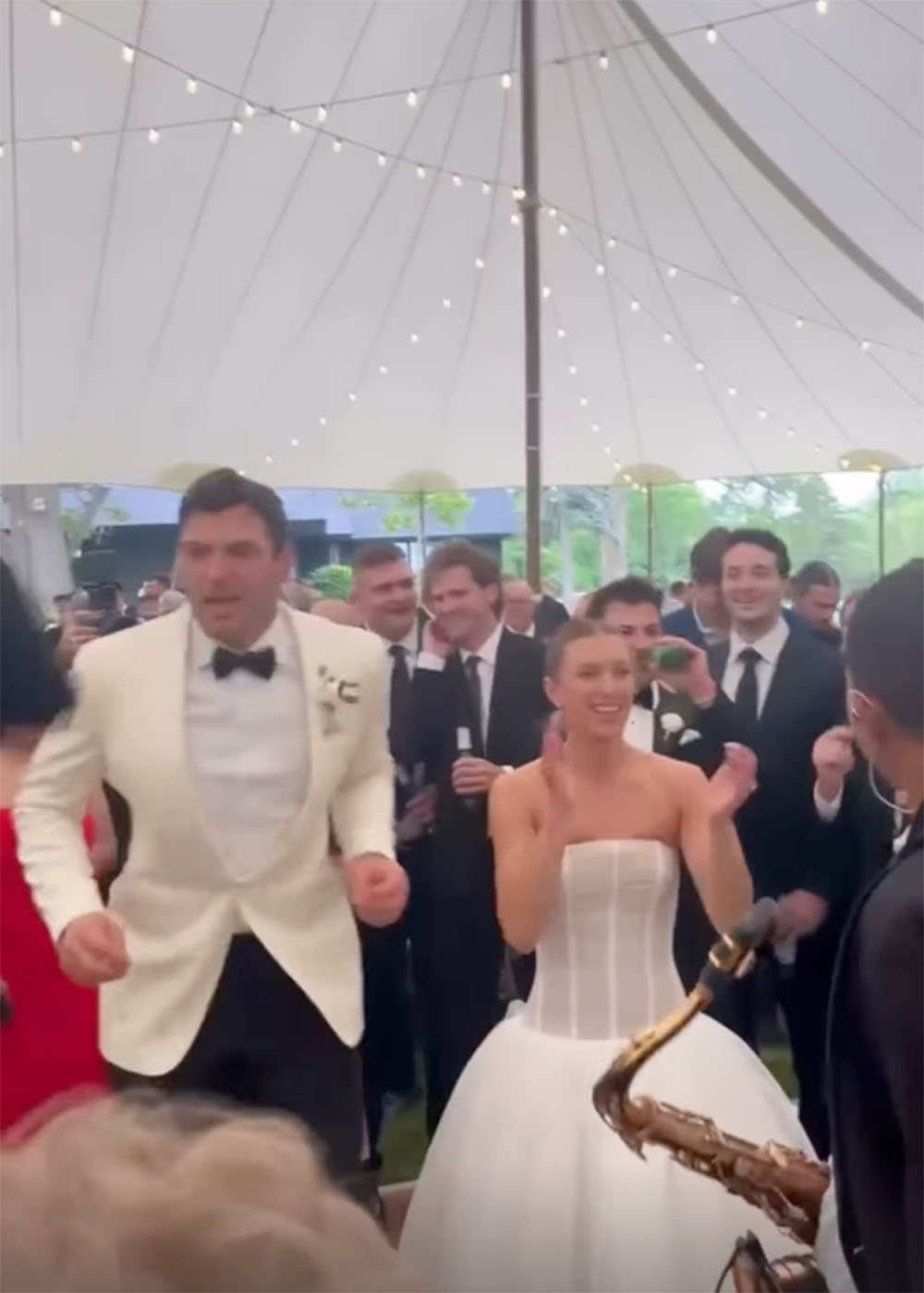 Bears star Cole Kmet gets married to longtime girlfriend with teammates ...