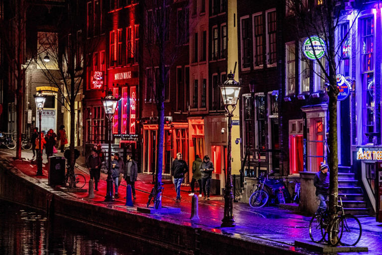 Courtney Vandersloot out for season with torn ACL in Sky injury crusher