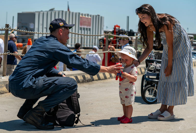 USS Gravely returns to Naval Station Norfolk