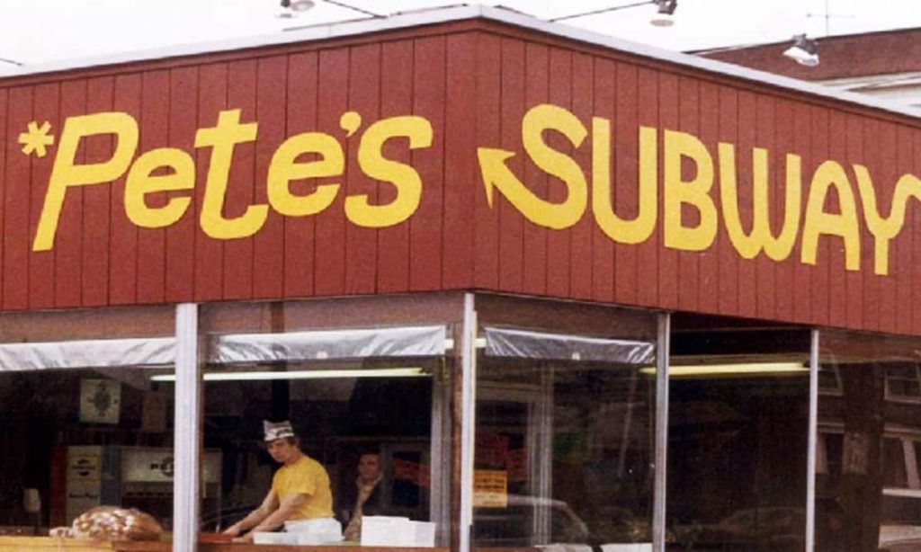 30 Nostalgic Photos of Famous Chains’ First Locations