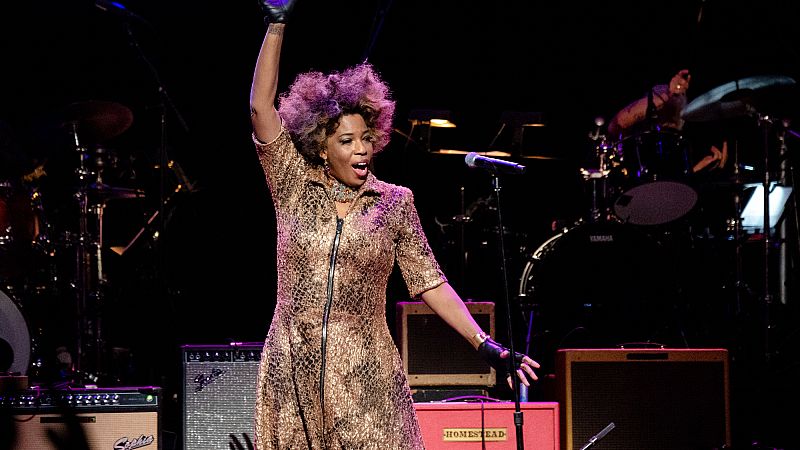 US singer Macy Gray celebrates 25th anniversary of hit album 'On How ...